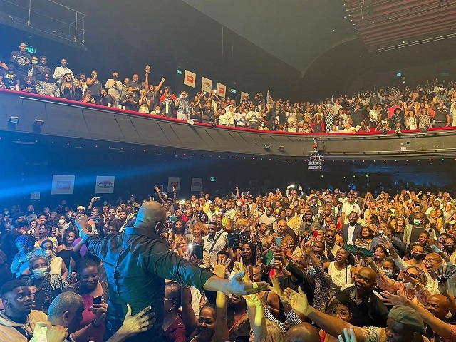 Nu Look et Arly Larivière au-delà de l’Olympia