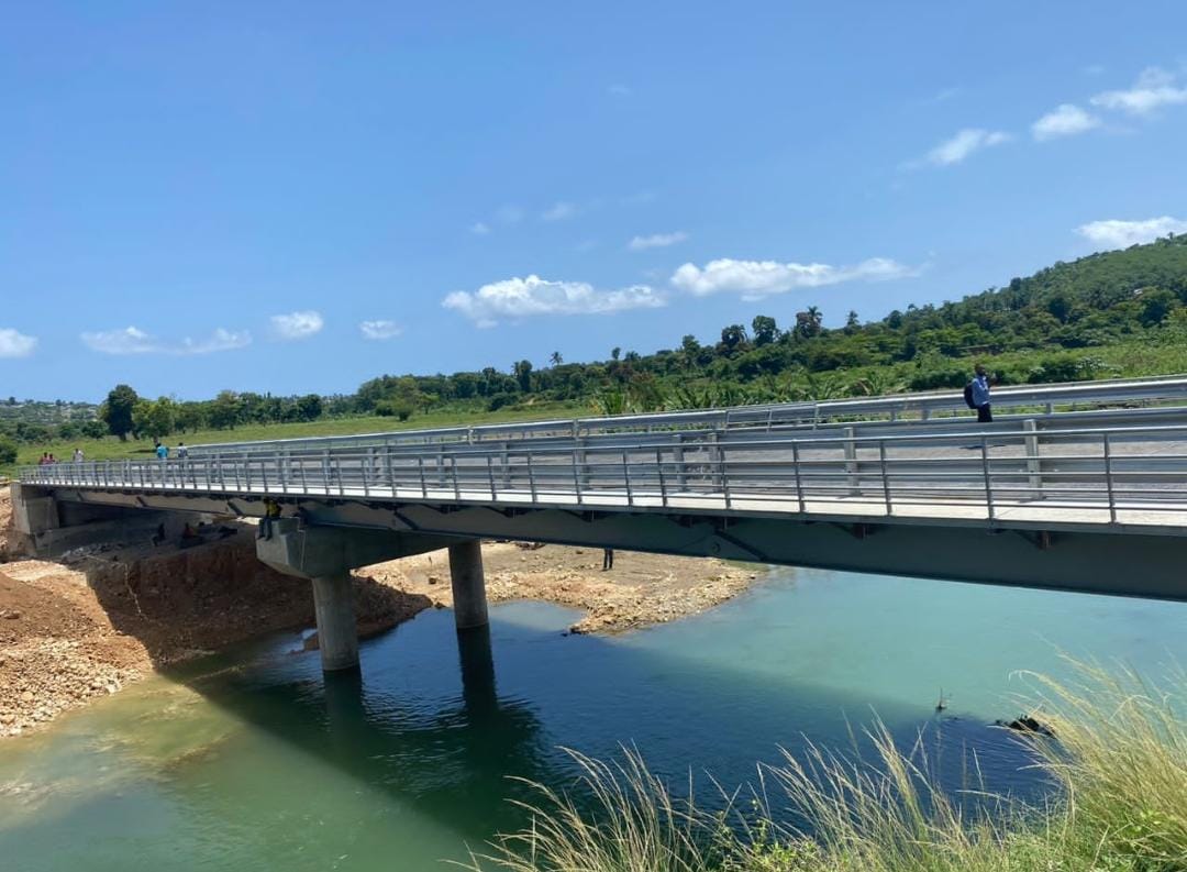 Jérémie: le nouveau pont ouvert à la circulation