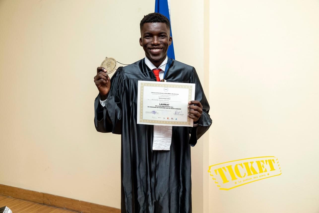 Raymé Nickendolph Faréstin, lauréat de la 7e édition du concours de ...