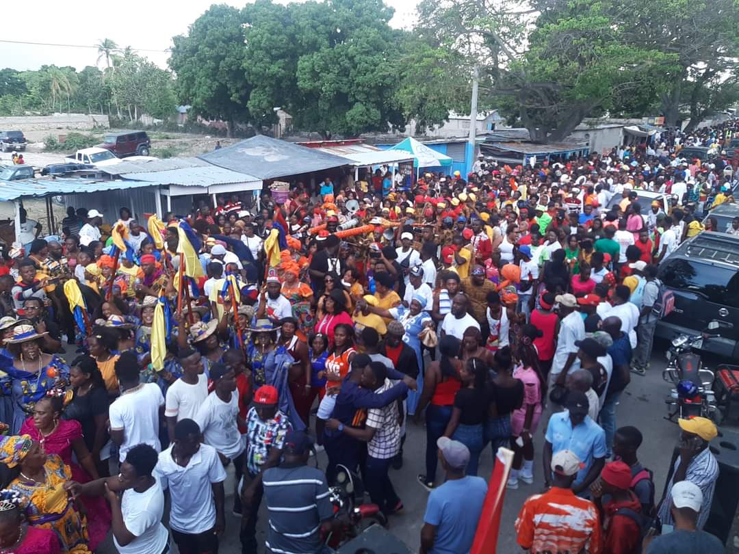 Artibonite: un camion heurte et blesse plusieurs personnes dans une ...