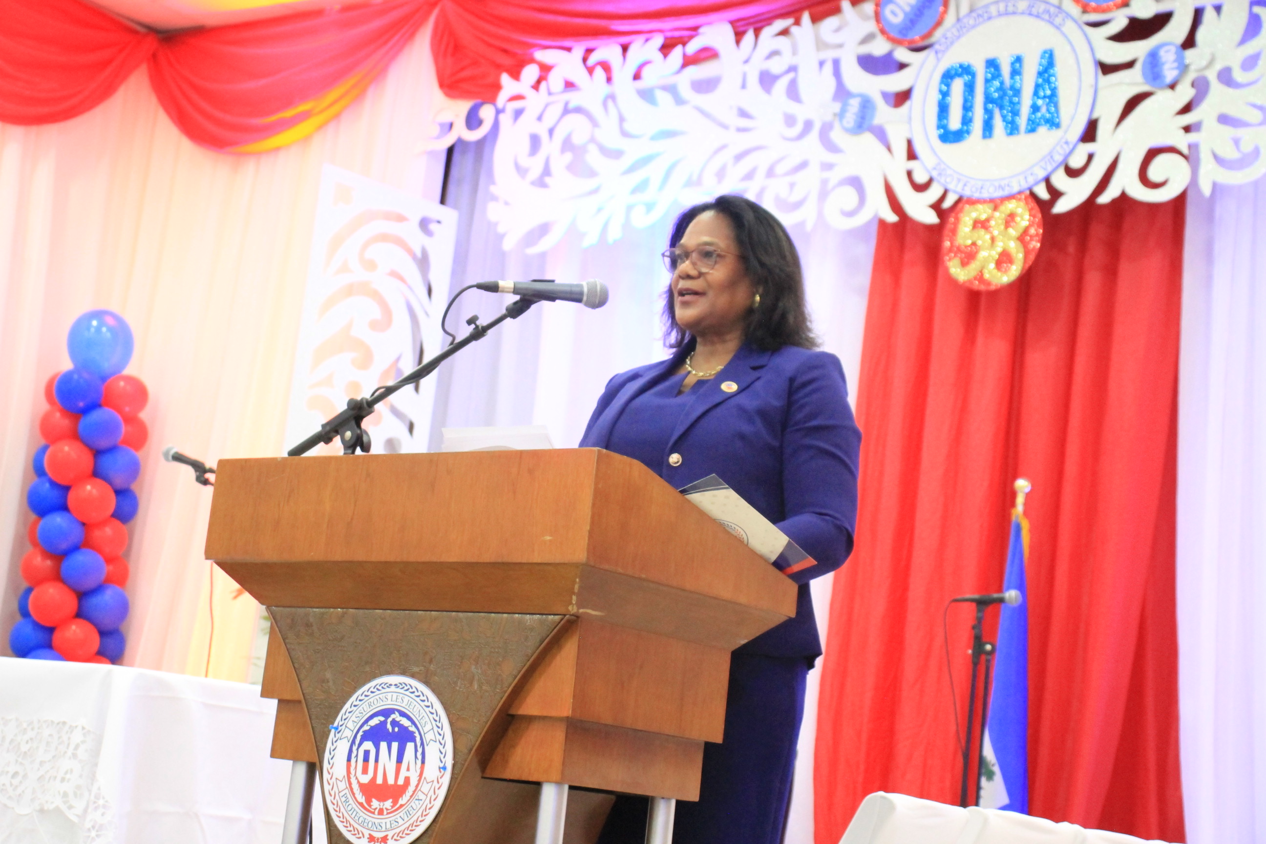 Les assurés et certains employés dans le calepin de la direction ...