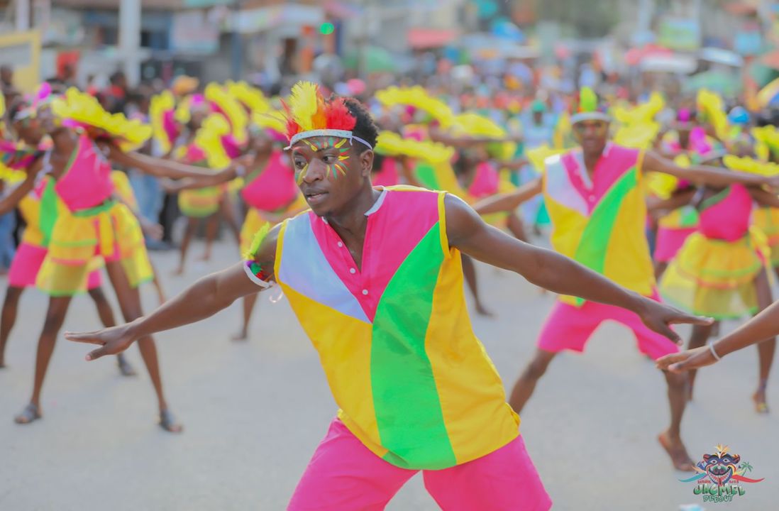 Le carnaval de Jacmel à travers les yeux d’Ancion Pierre-Paul