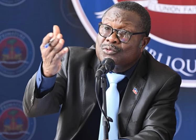 Examens officiels 2024-2025 : le ministre Augustin Antoine dresse un bilan positif