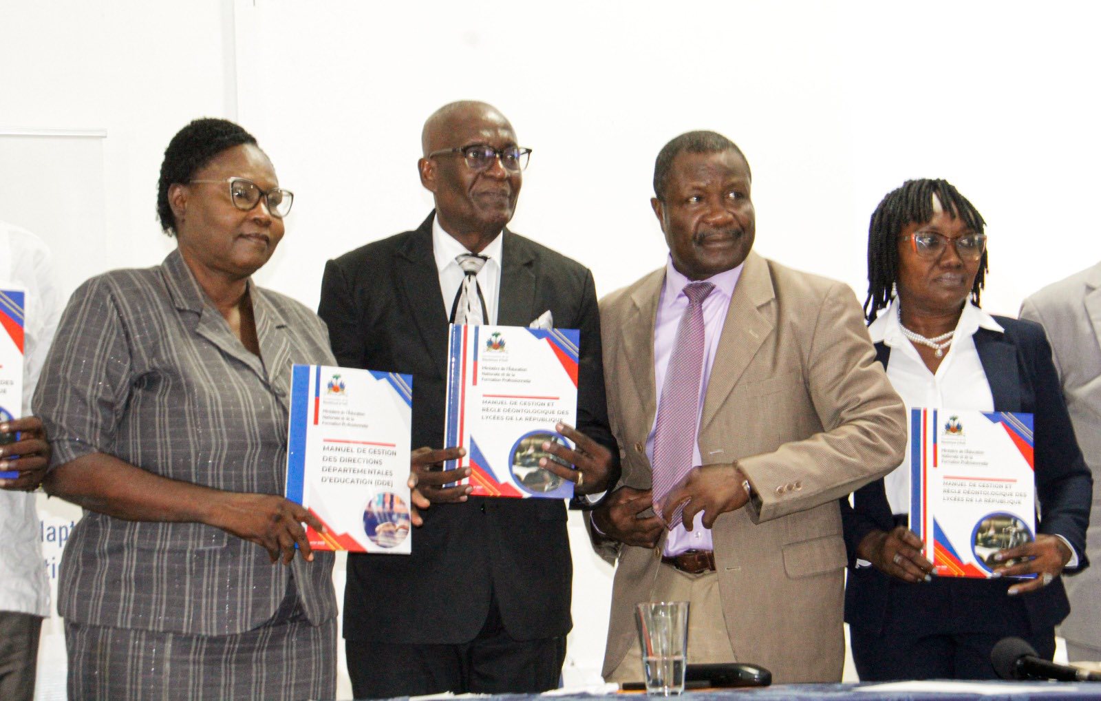 Le MENFP dévoile les manuels de gestion des établissements scolaires